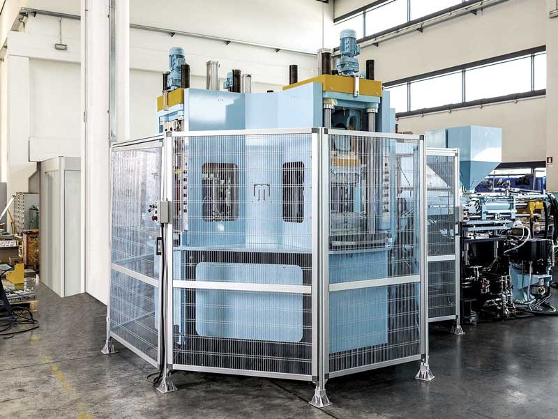 Nueva inyectora MAIN GROUP: ahorra 50% de energía - SERMA.NET